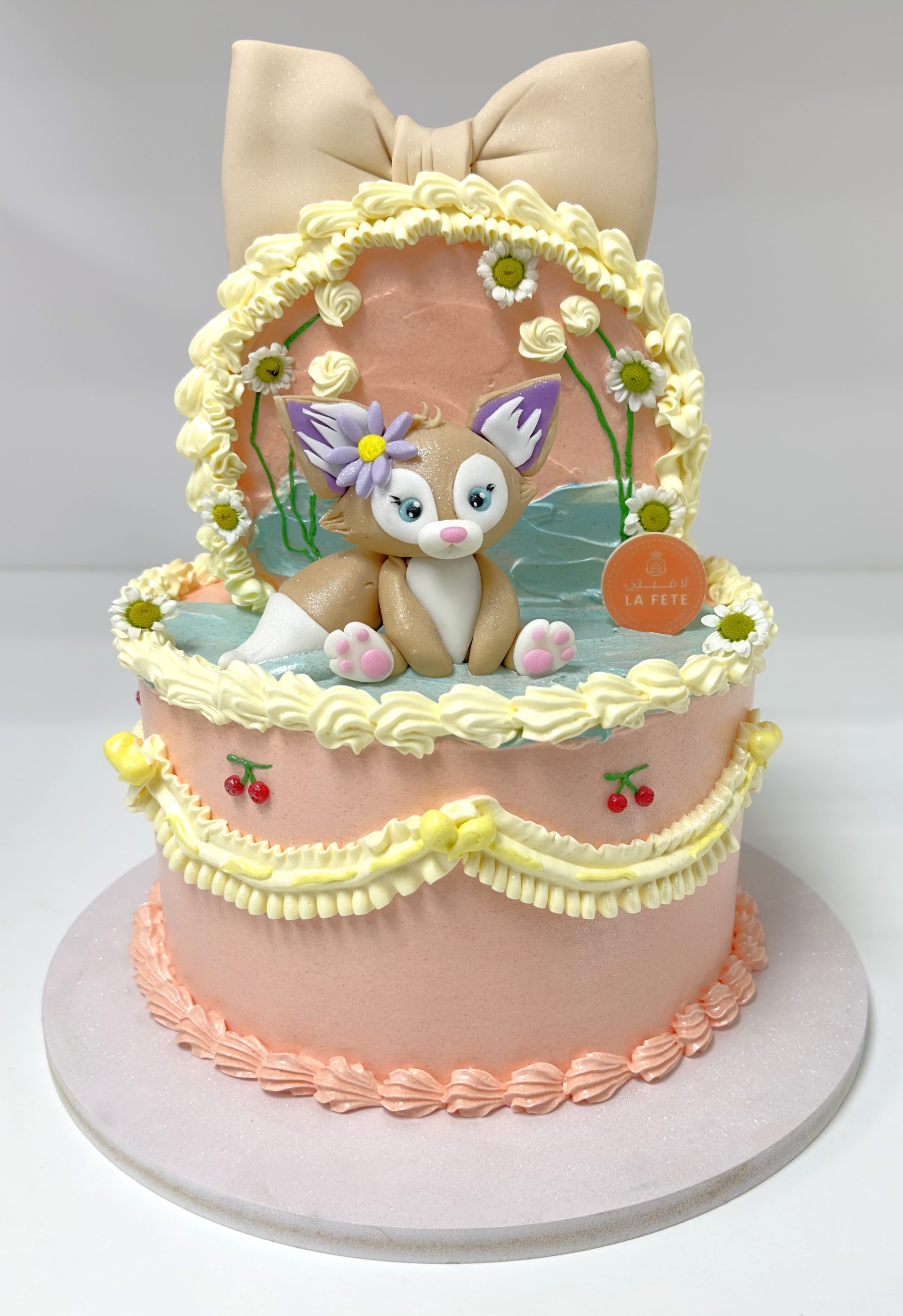 Cute Fox in a castle cake | Lafete